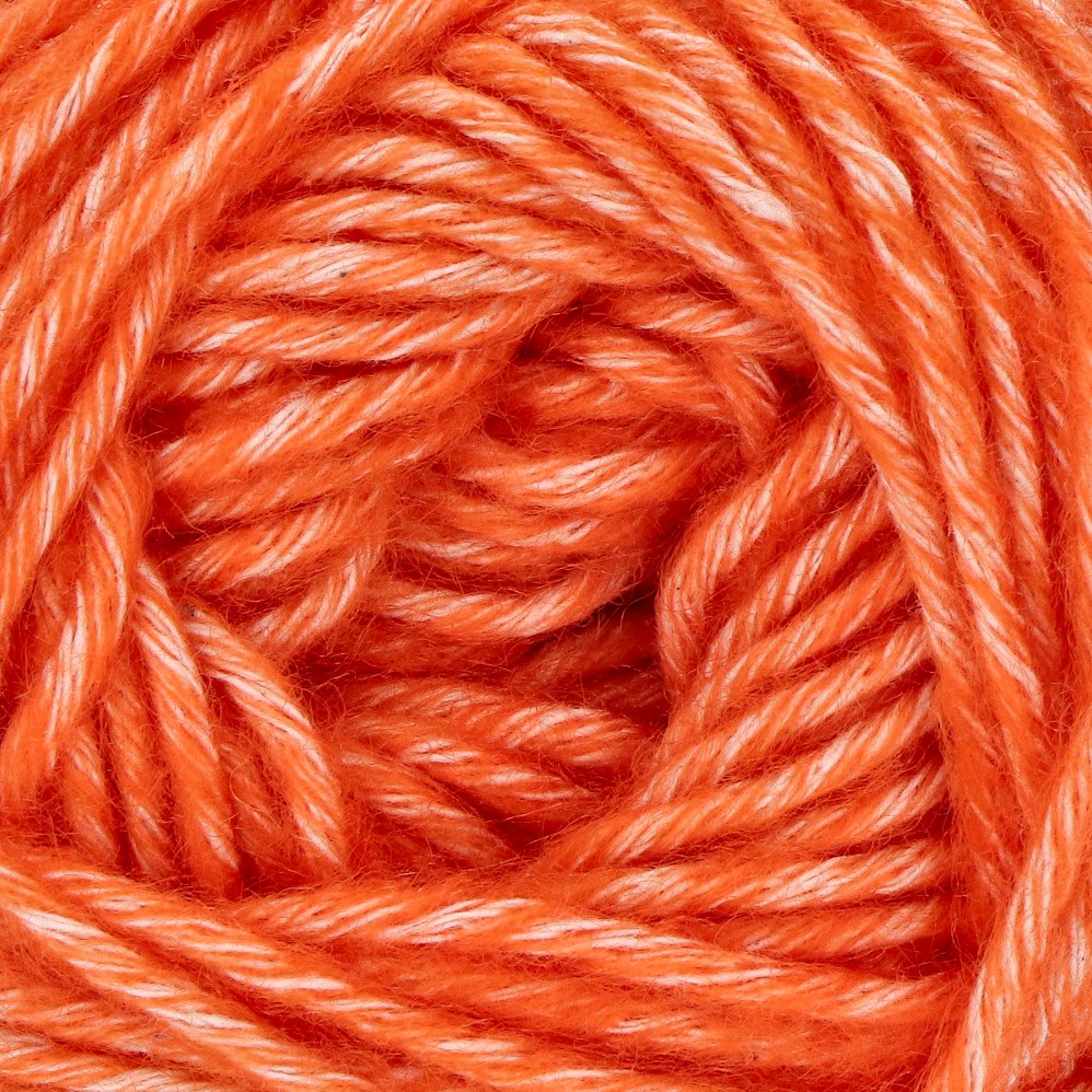 Yarn and Colors Super Charming 022 Fiery Orange - Wollplatz.de
